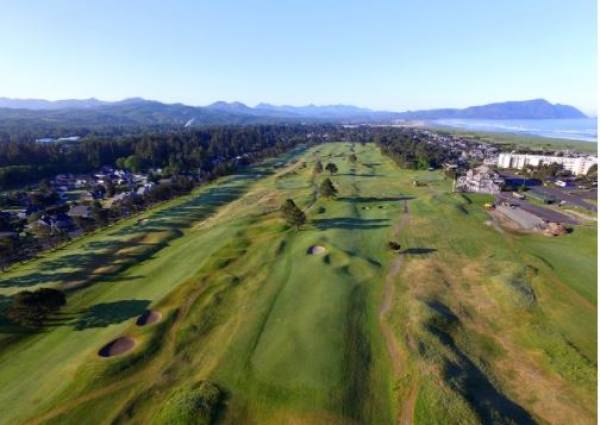 Top Golf Courses in the PNW Coast | Bloomer Estates Vacation Rentals